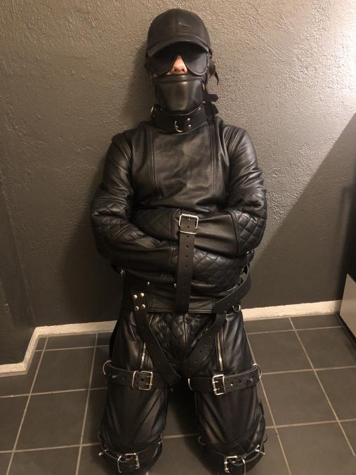 Gallery – LeatherPrison